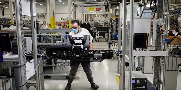 Learn why the Forvia Group chose ADP to pay their global workforce